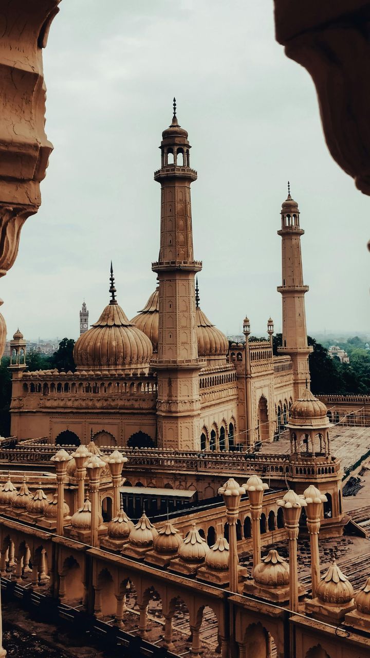 These Are The 10 Best Places To Visit In Lucknow