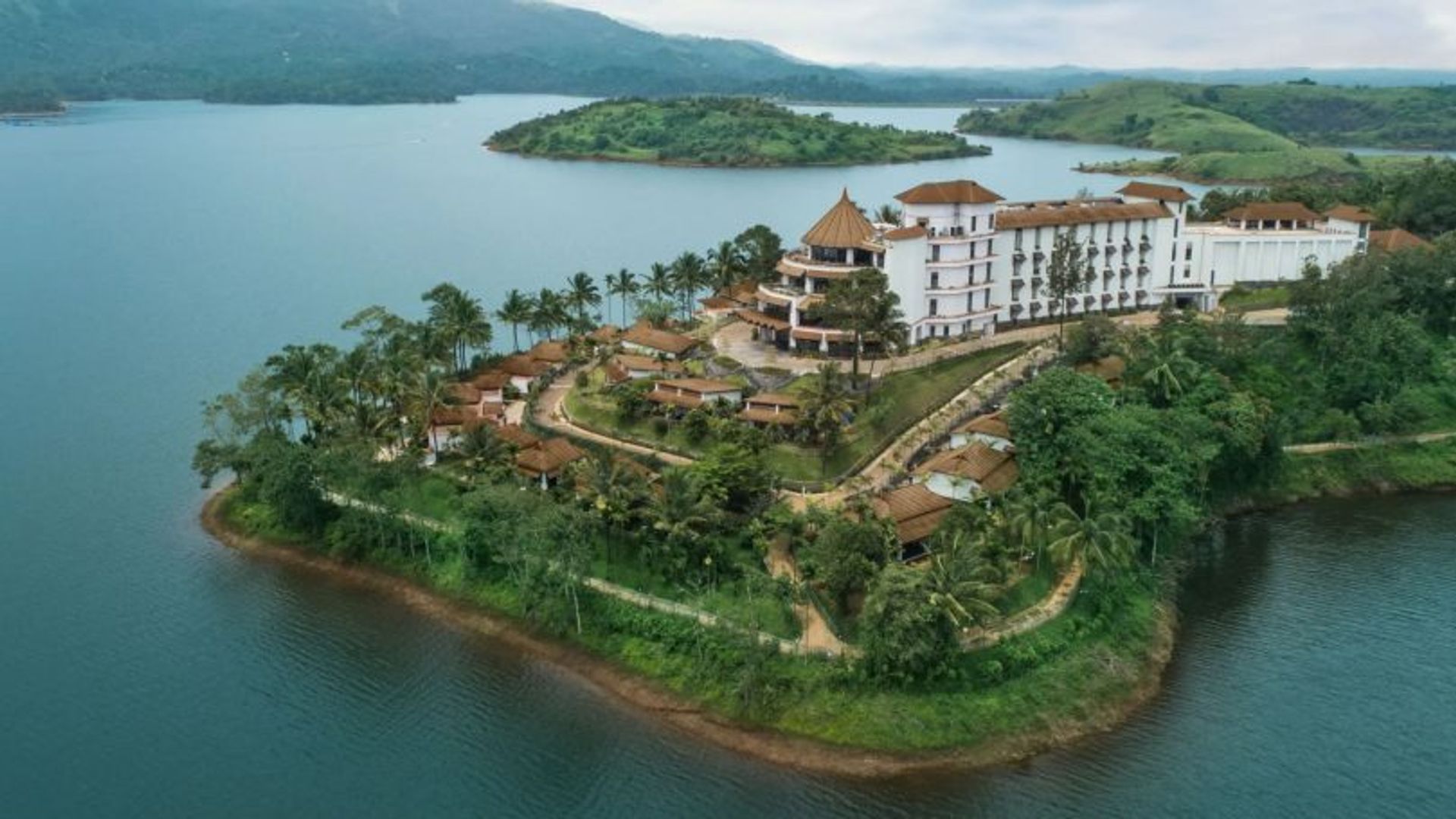 Top Spas In Kerala, A Sanctuary For Ayurvedic Massage And Healing