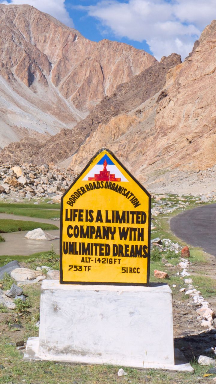 Road Signs In India: Quirky Himalayan Signboards By BRO You Can't Miss