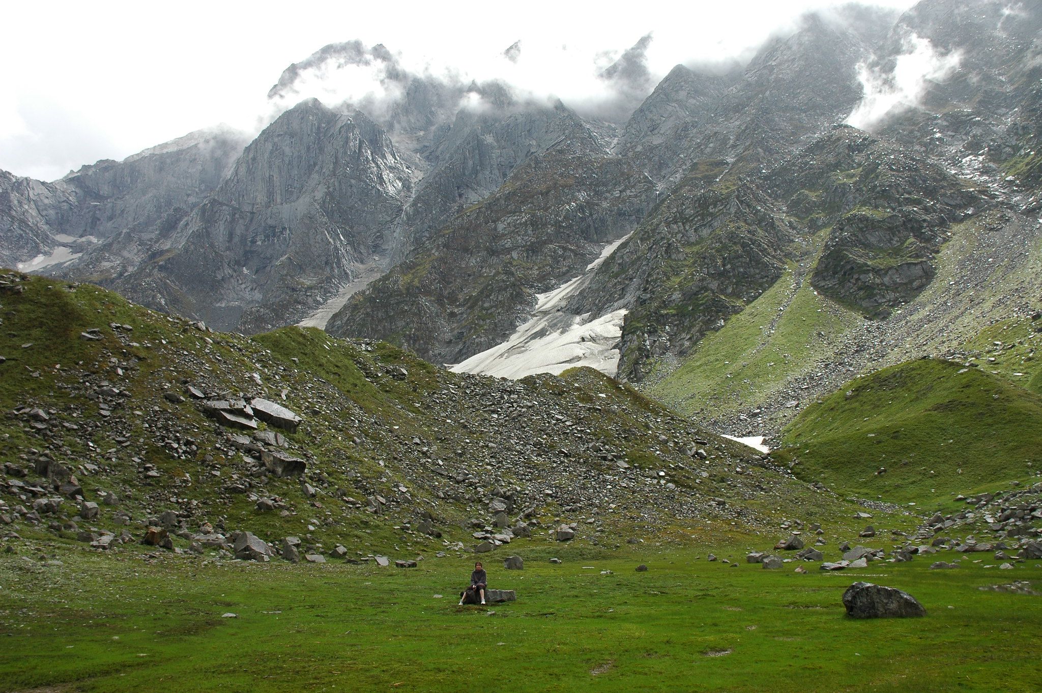 Manali Tourist Places: Scenic Mountain Views, Attractions And Activities