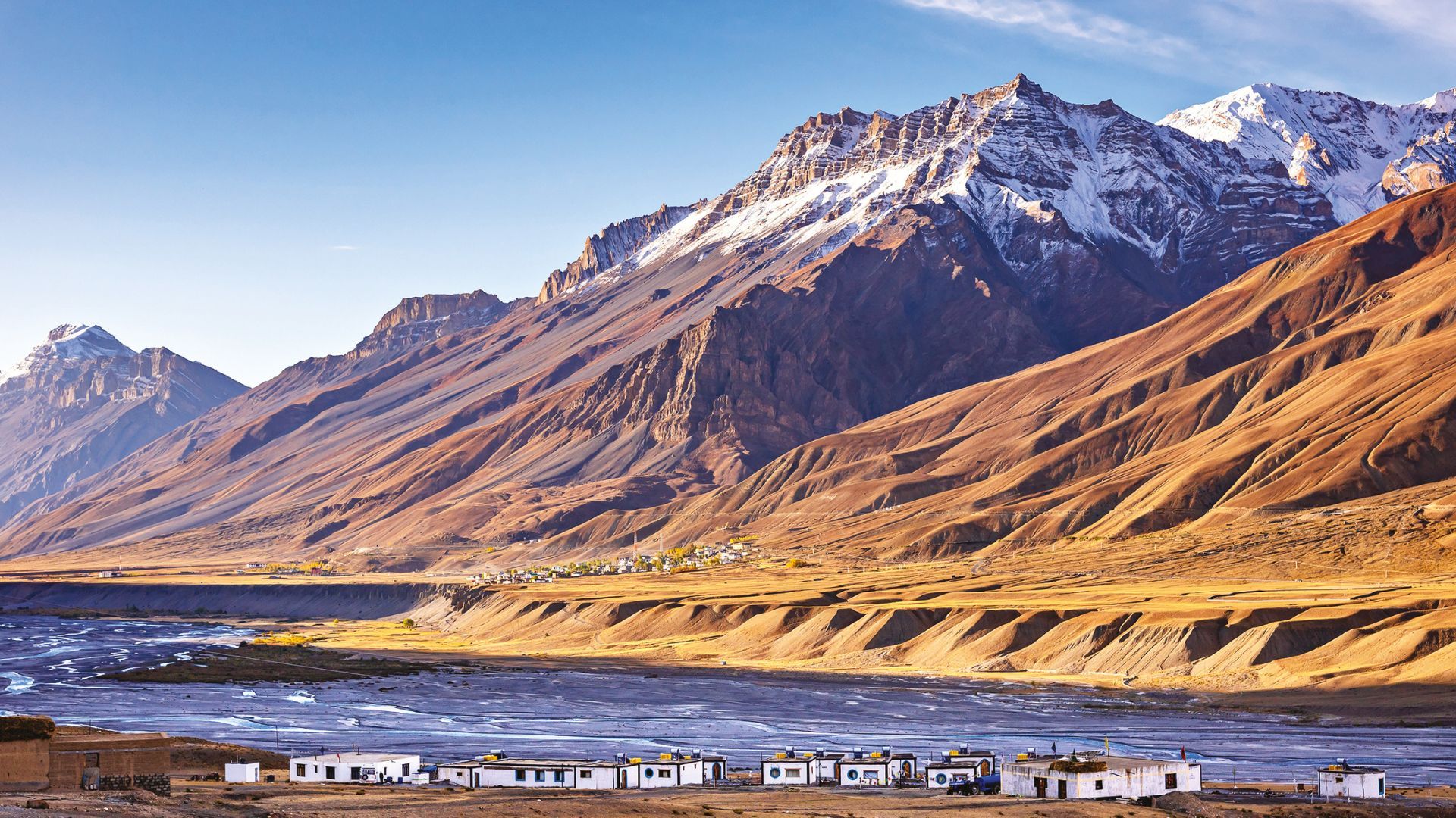 Bookmark These 10 Fun-Fuelled Family Road Trips For Summer
