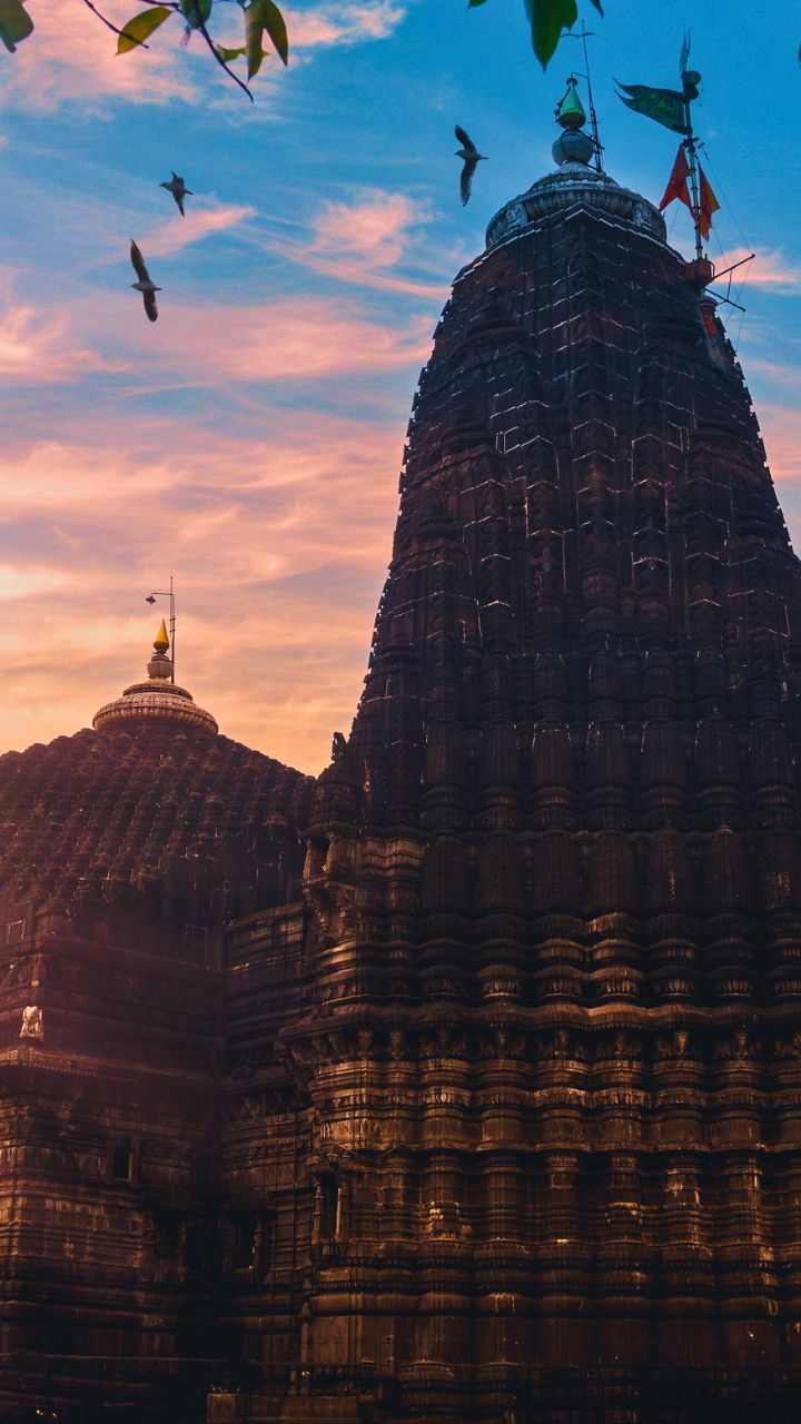 7 Most Famous Temples In Maharashtra You Must Visit