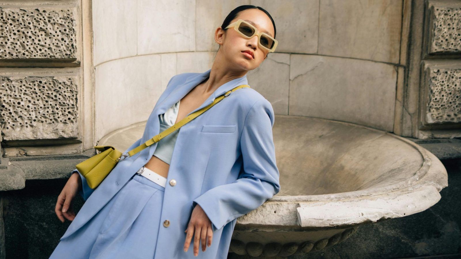 Buy The Best Travel Purses Here To Bag Your Knick-Knacks In Style