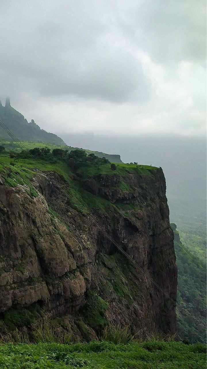 All You Need To Know About Jivdhan Fort, Maharashtra