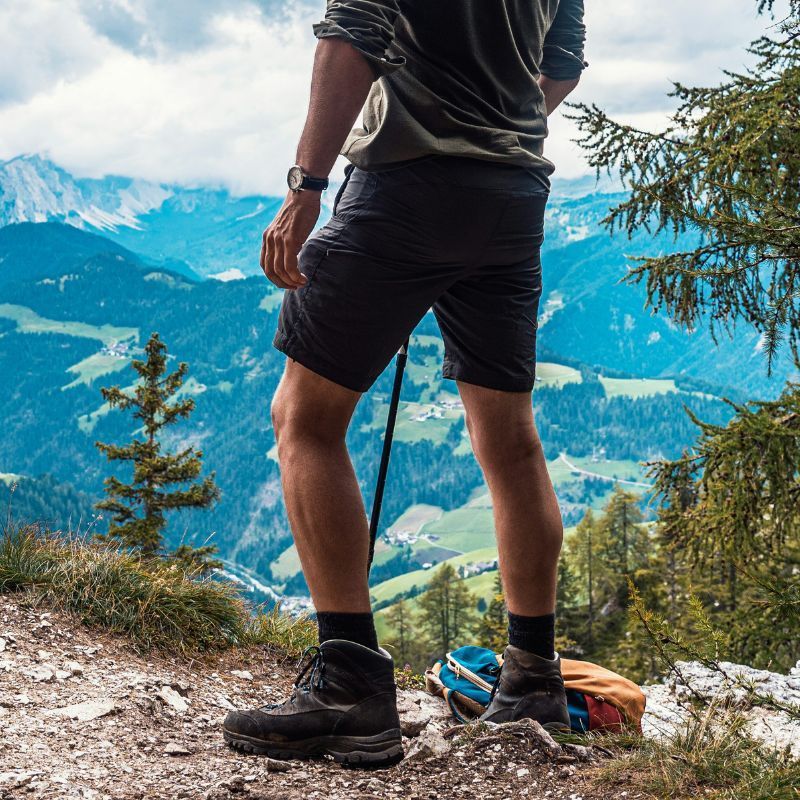 Best Walking Shoes For Men: Top 7 Picks For Comfort And Performance