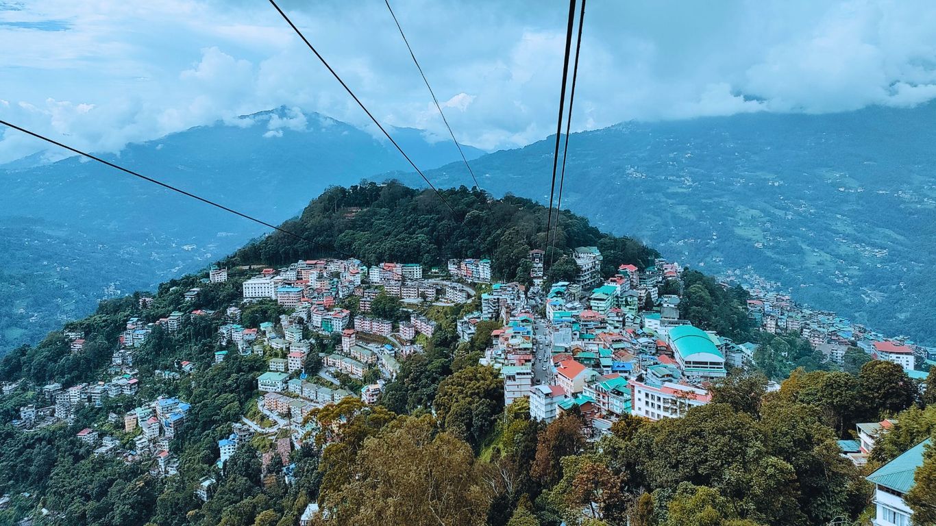 Tourist Places In Gangtok, Sikkim: Culture, Cuisine, Monasteries & Views