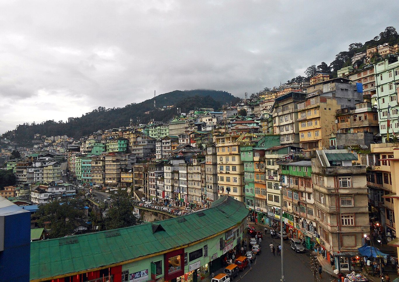 Tourist Places In Gangtok, Sikkim: Culture, Cuisine, Monasteries & Views