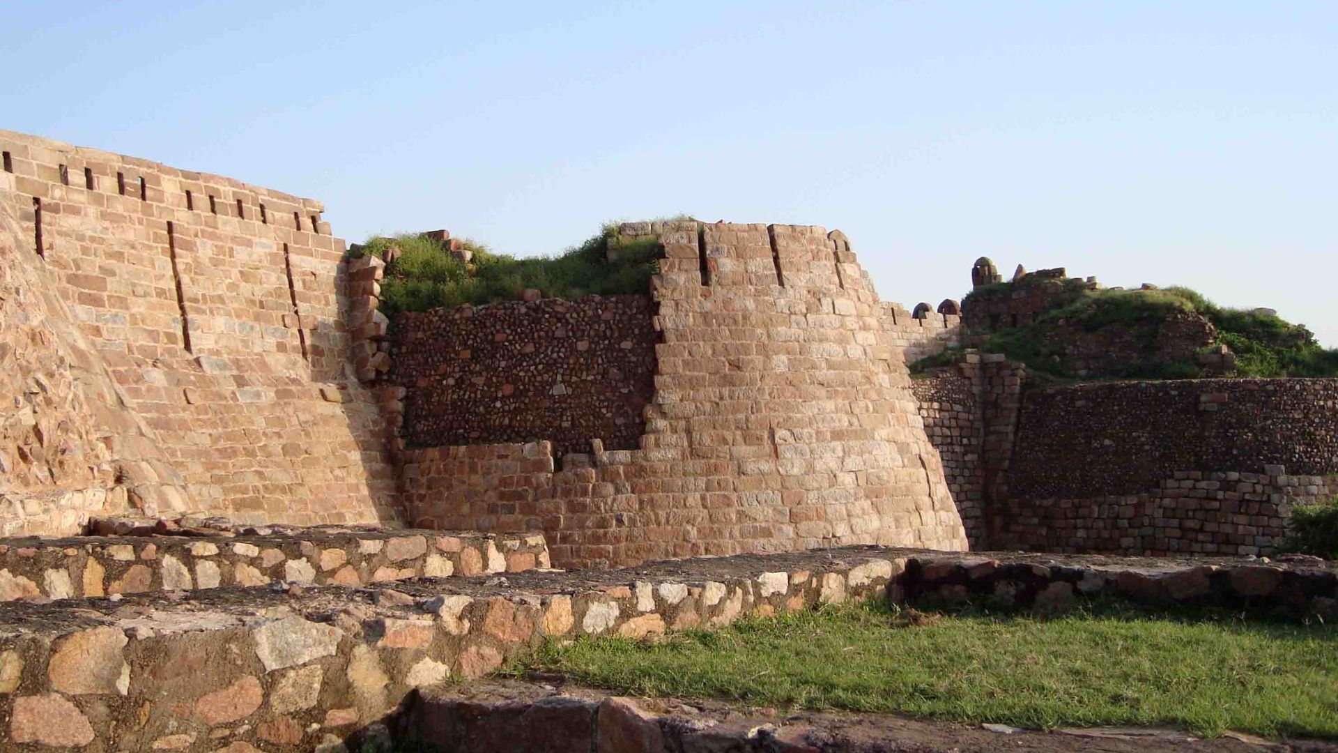 Golden Line: Things To Do & Places To See On Delhi Metro's New Route