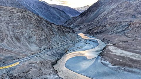 Delhi To Leh Bus Is Back For 2025! All You Need To Know About This Trip