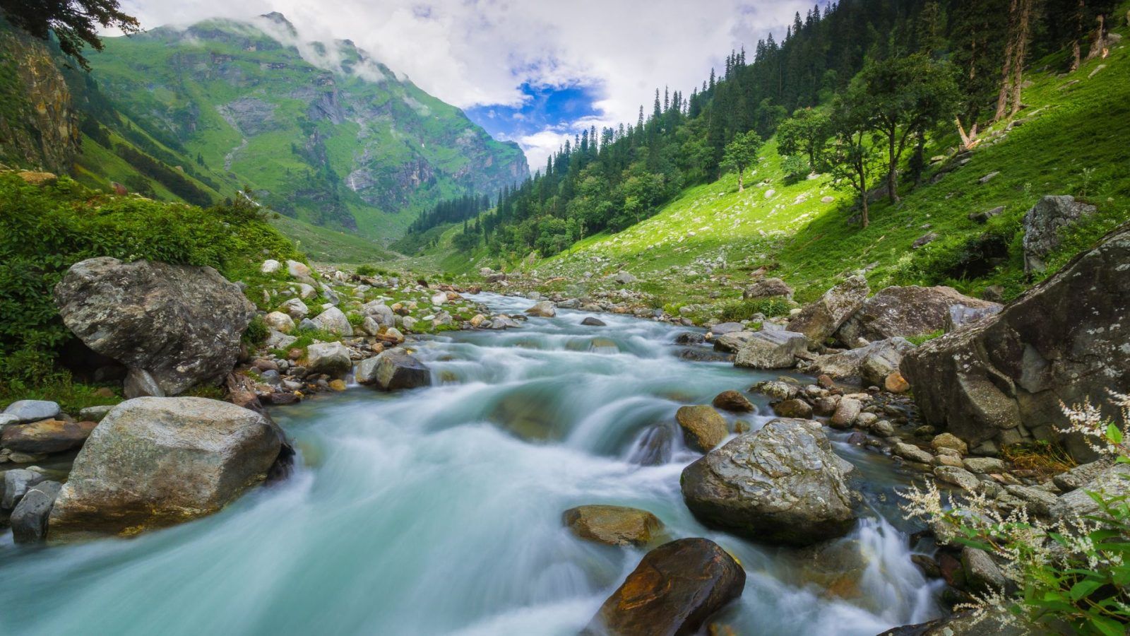 Sethan Valley: Manali's Milder Cousin Holds An Igloo Village