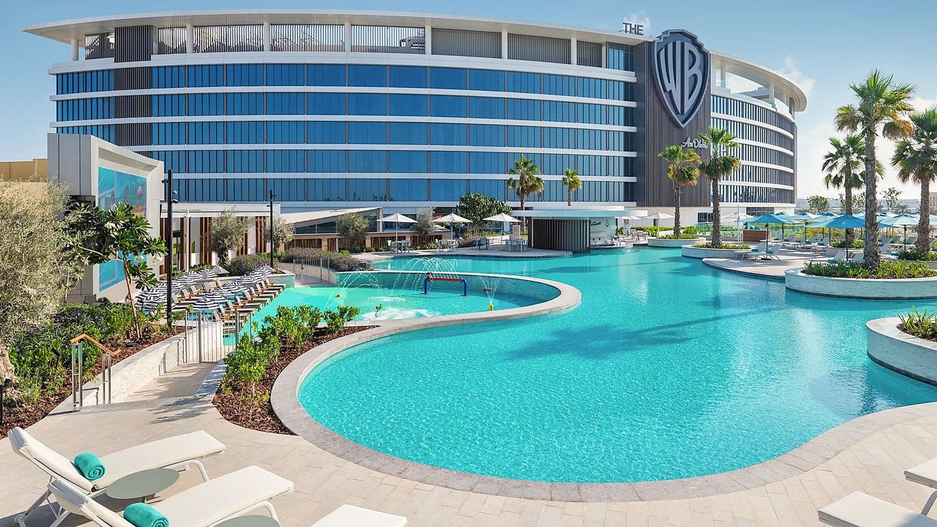 Abu Dhabi Hotels & Resorts You Must Book For Middle Eastern Opulence