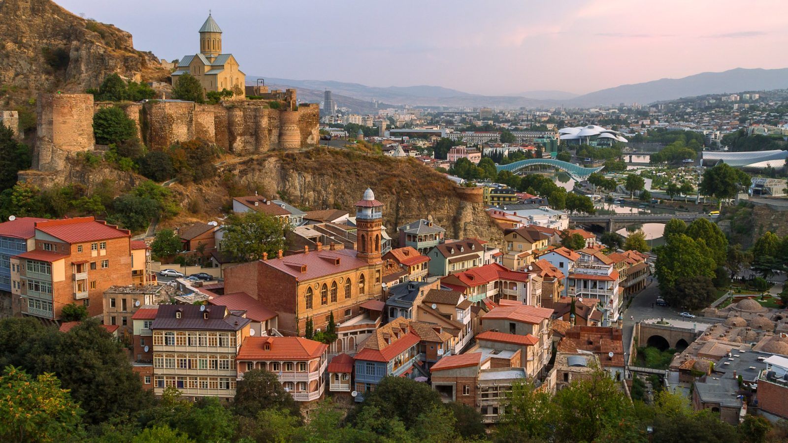 Georgia’s Spell: Where Every Journey Feels Like Coming Home