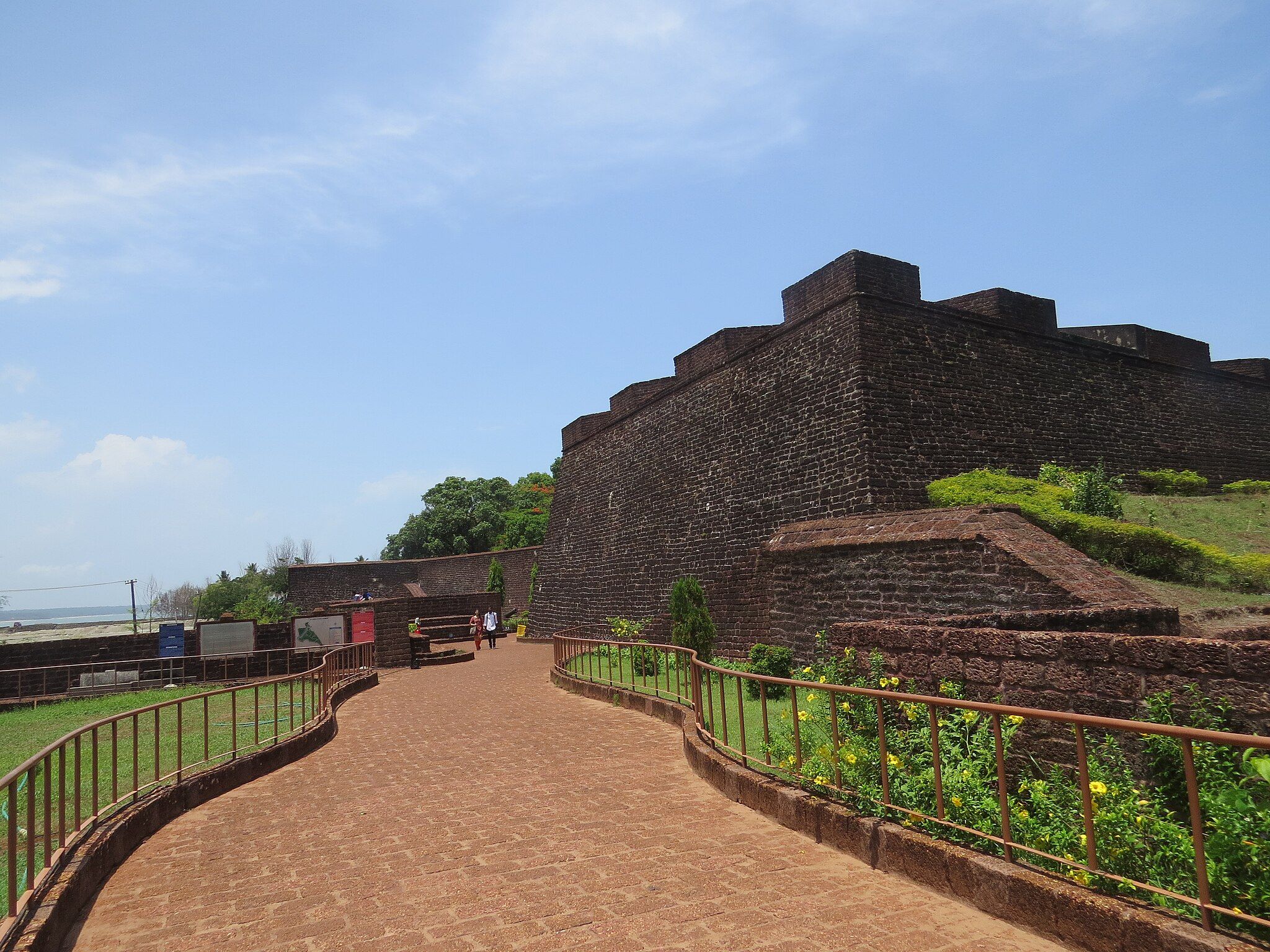 Places To Visit In Kannur, Kerala's Coastal Gem Of Looms, Lore, Beaches