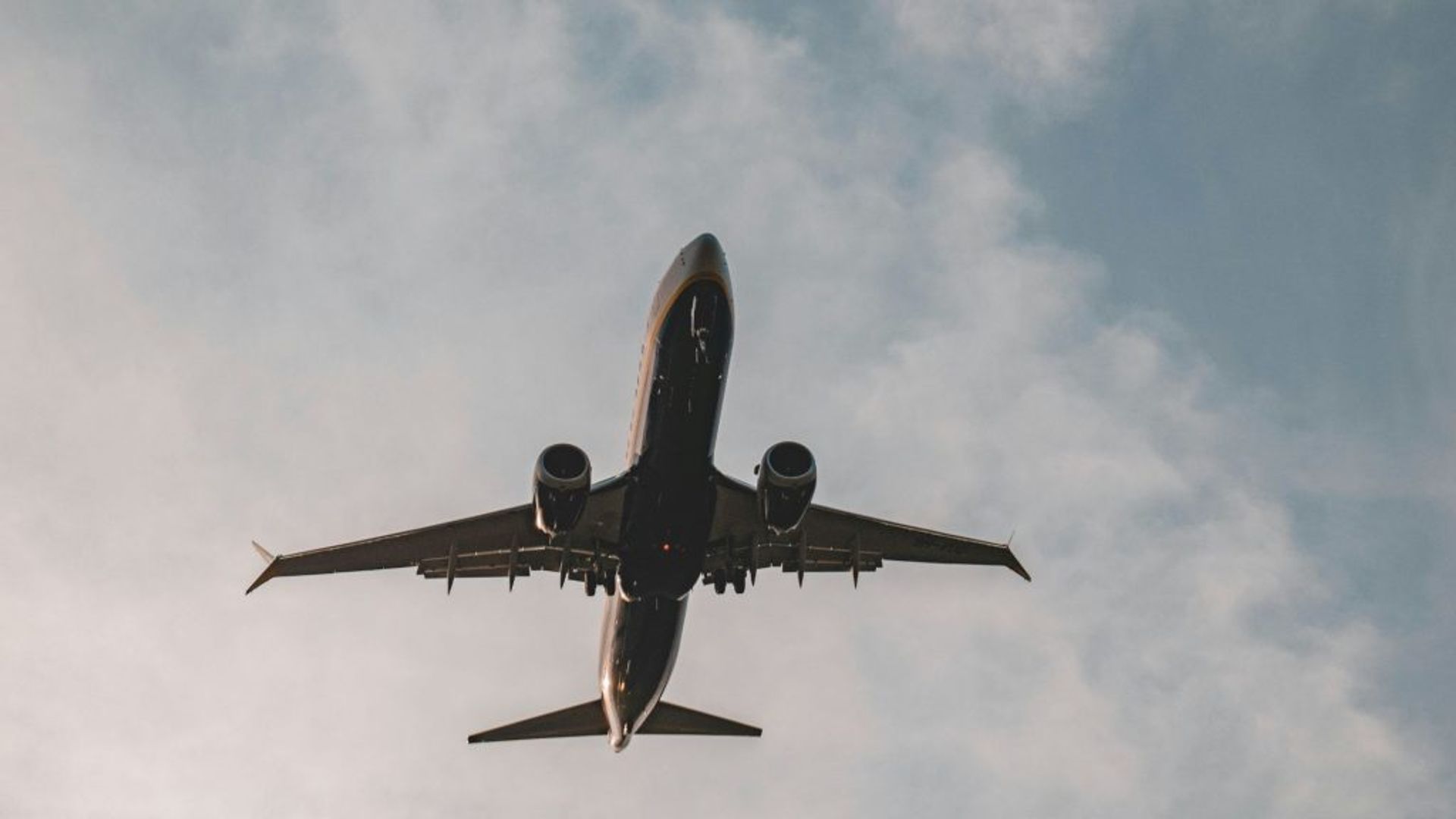 Before You Book Or Pack, Can You Spot A Travel Scam?