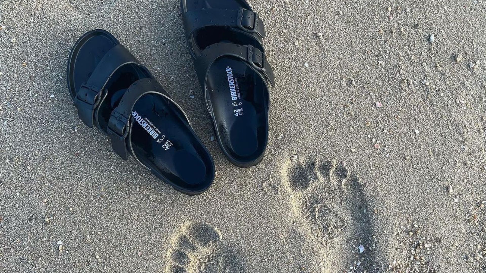Slides For Men: 10 Most Stylish Buys To Elevate Your Vacation Wardrobe