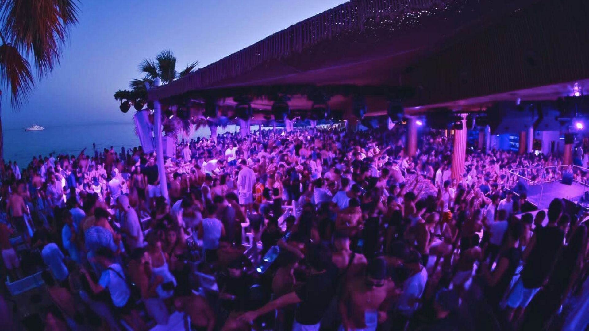 Nightlife In Greece: Top Cities, Hottest Clubs And The Best Places To Party