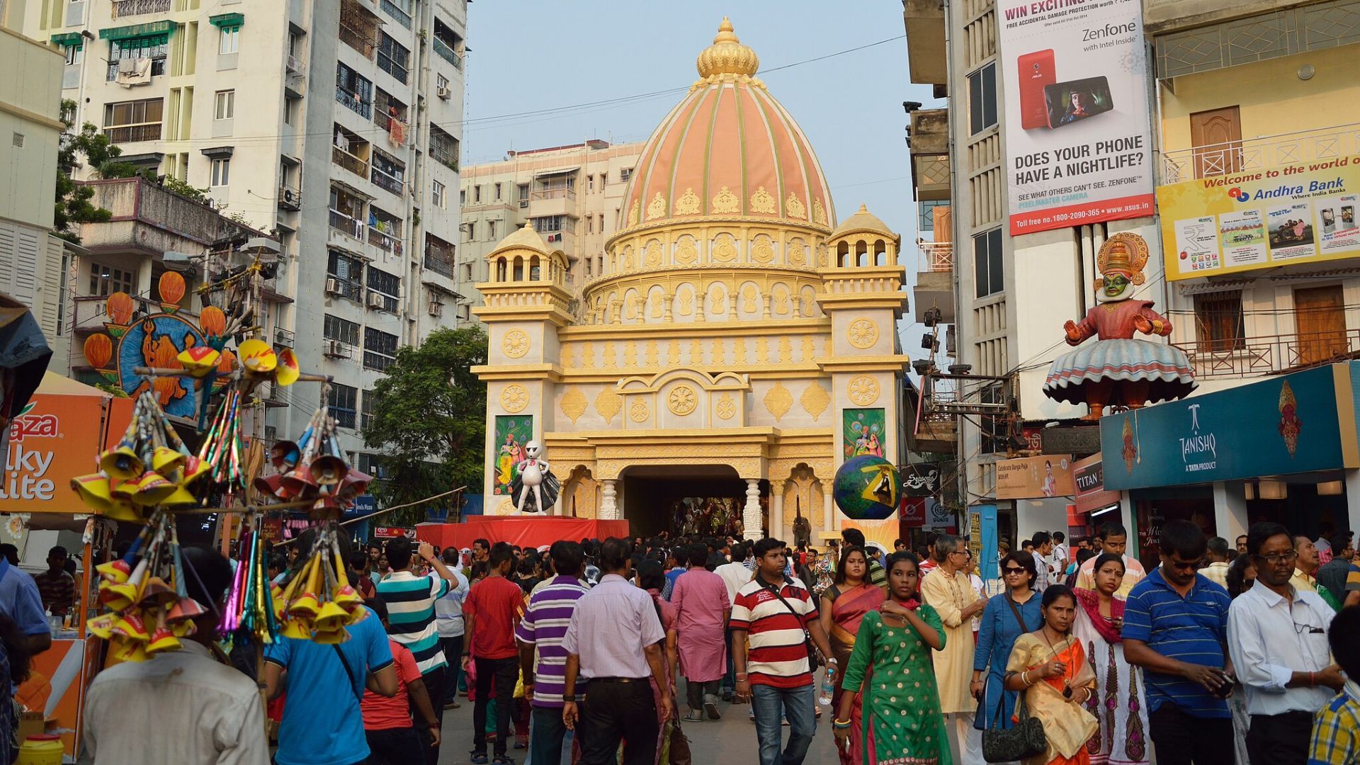 Kolkata Metro Tourist Smart Card Unlocks Unlimited Rides For Durga Puja