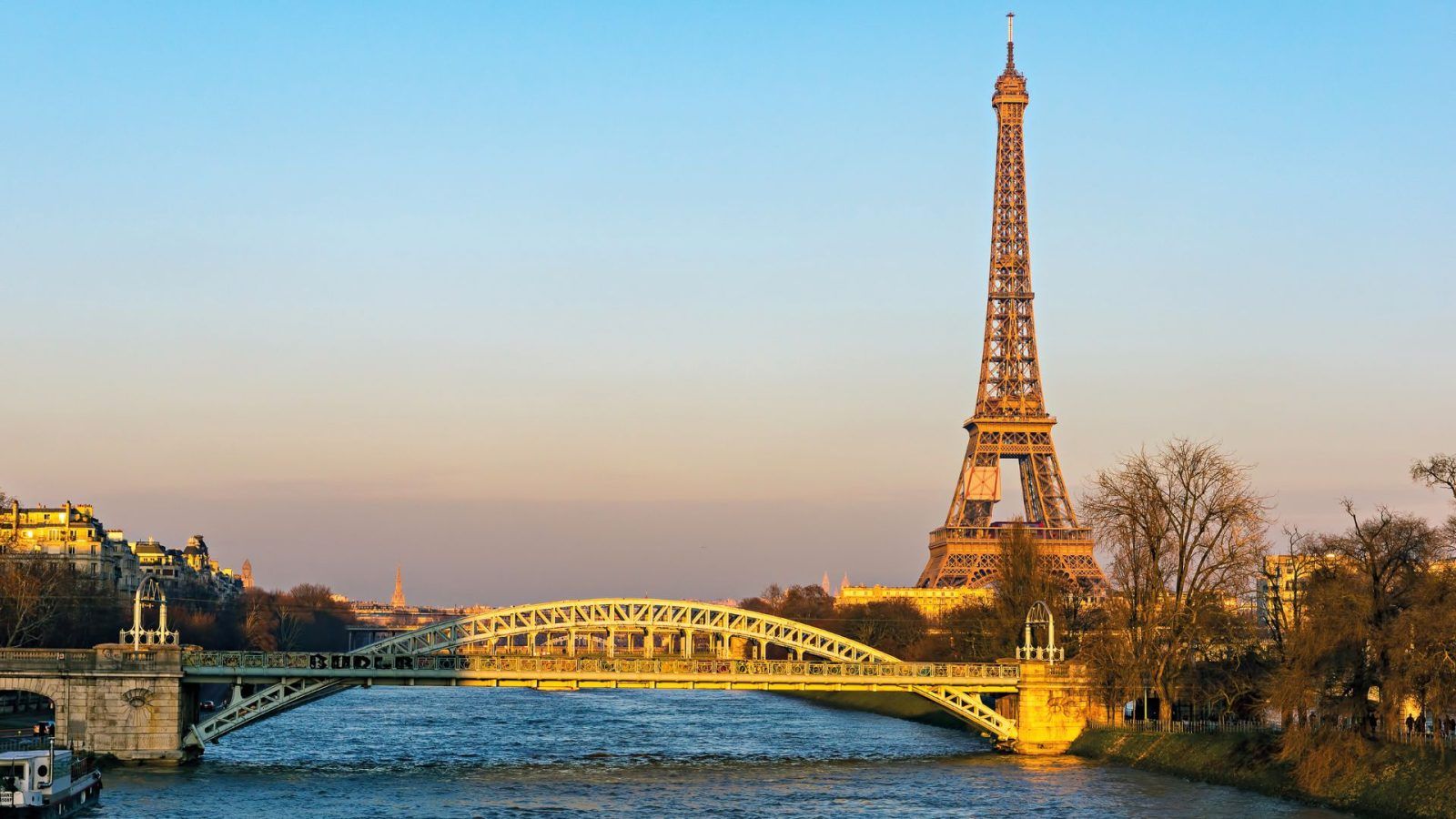 A T+L Approved Style Guide For Your Main Charater Moment In Paris