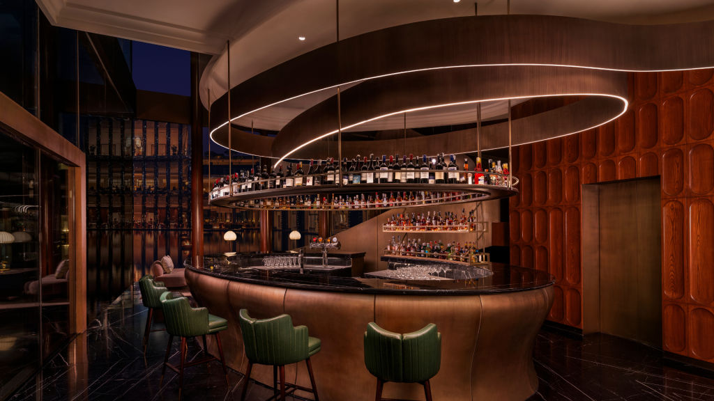 Lord Vesper: The Oberoi Gurgaon’s Newest Bar Elevating Craft Cocktails