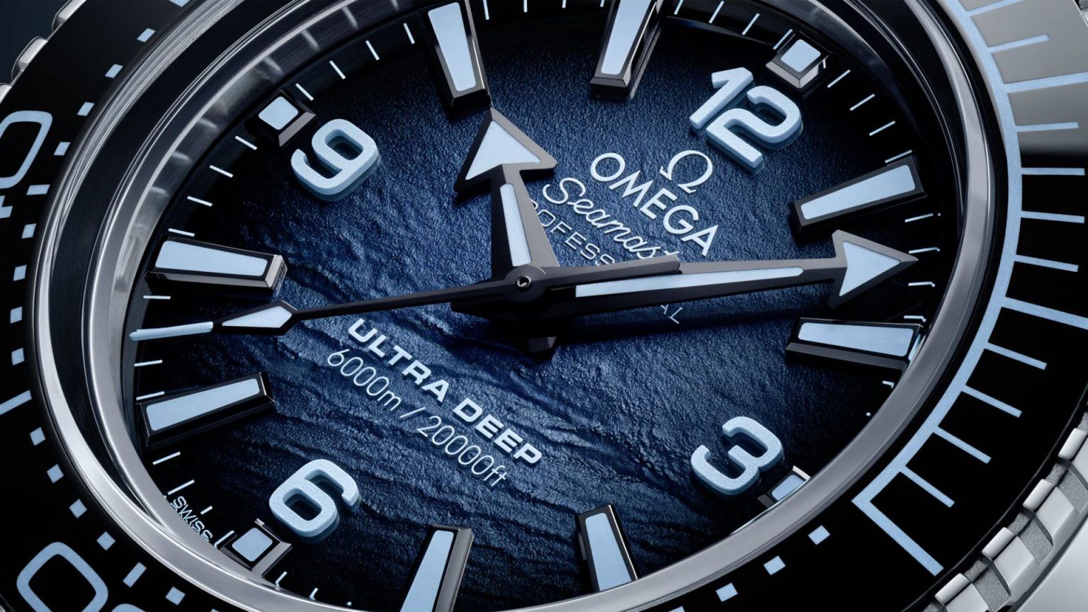 Diving Watches That Promise Luxury & Professional Accuracy: Top 7 Picks