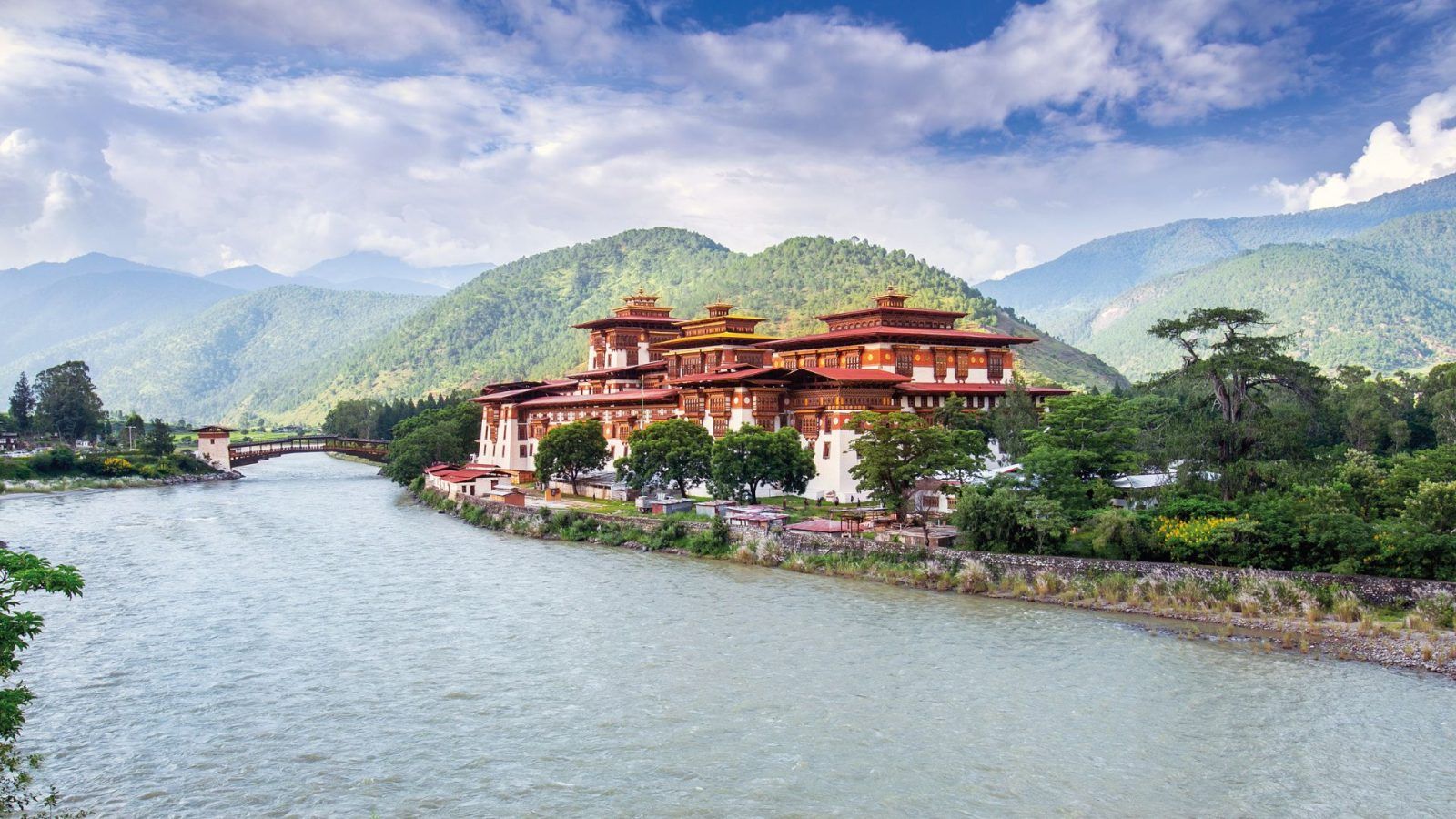 What To Wear As You Explore The Valleys And Temples of Paro