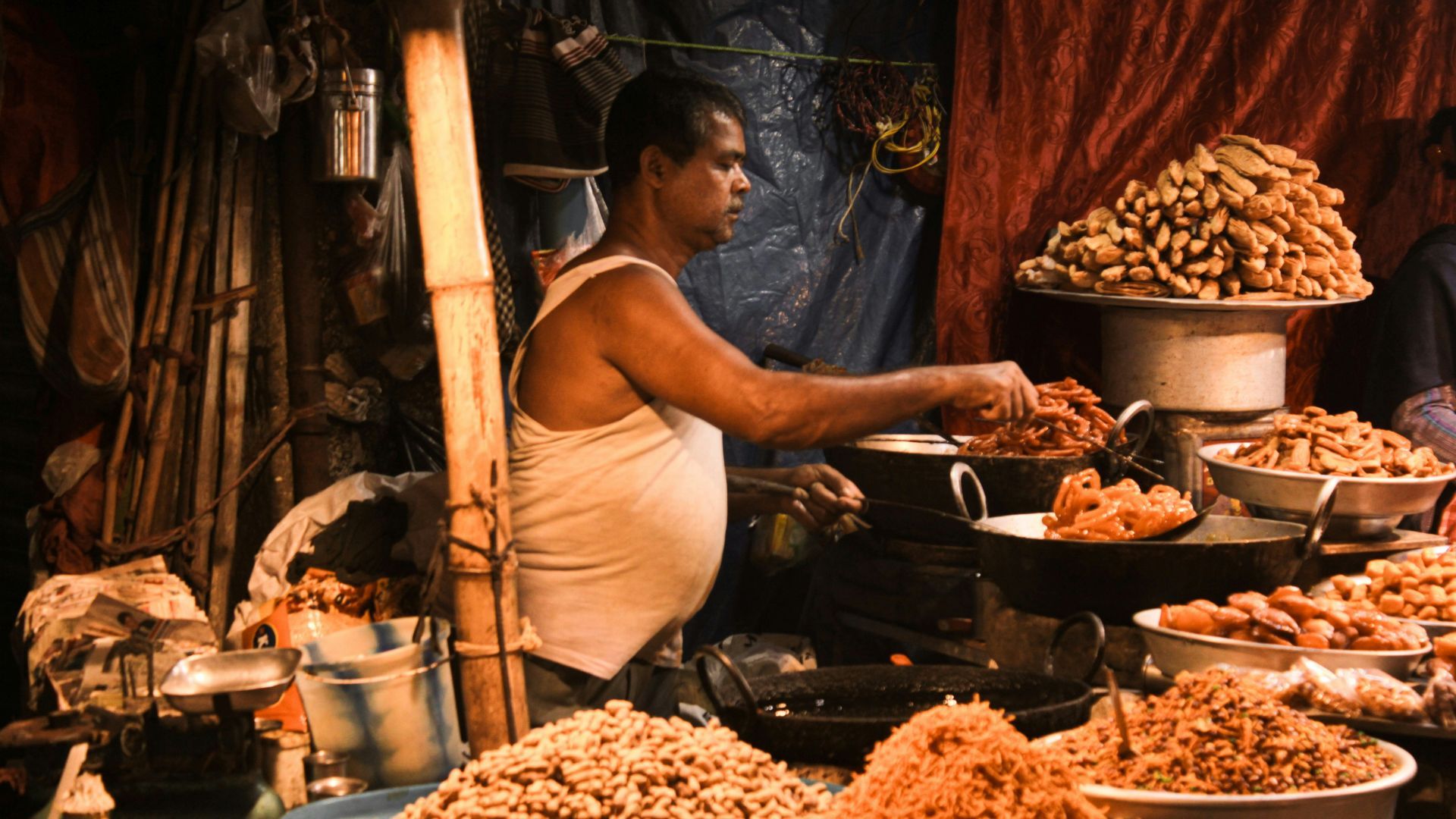 Lucknow Food Guide: The City Where Every Meal Tells A Royal Story