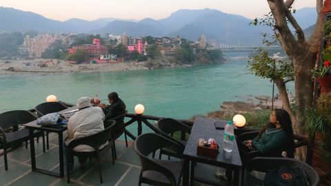 Cafes In Rishikesh With The Best Ganga Views For Mindful Meals