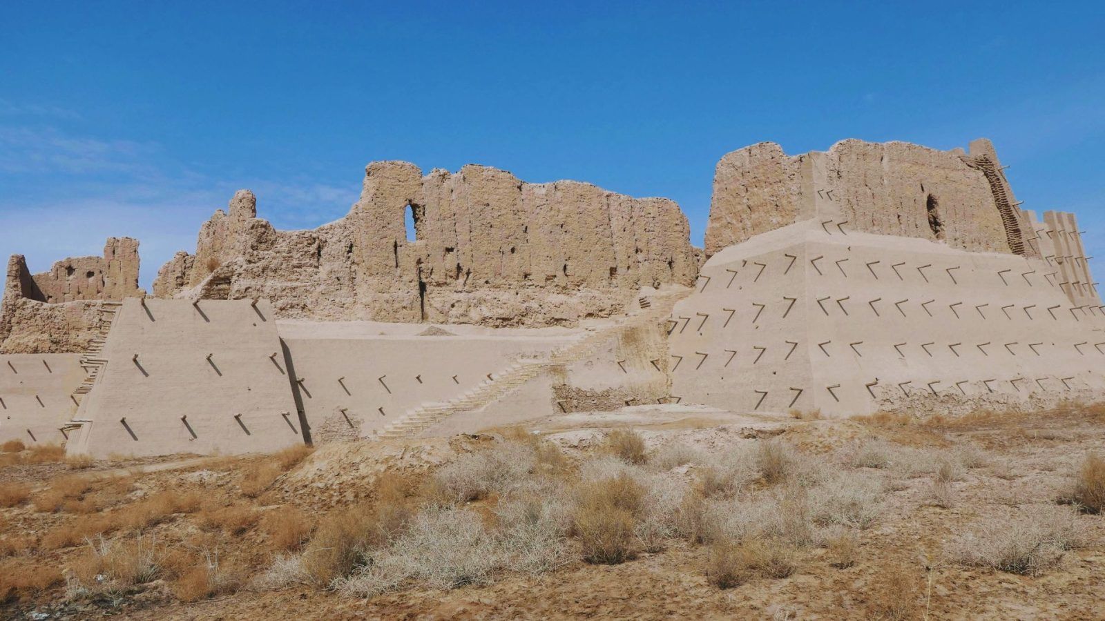Karakalpakstan: Uncover Uzbekistan’s Desert Forts & Ancient Mud Castles