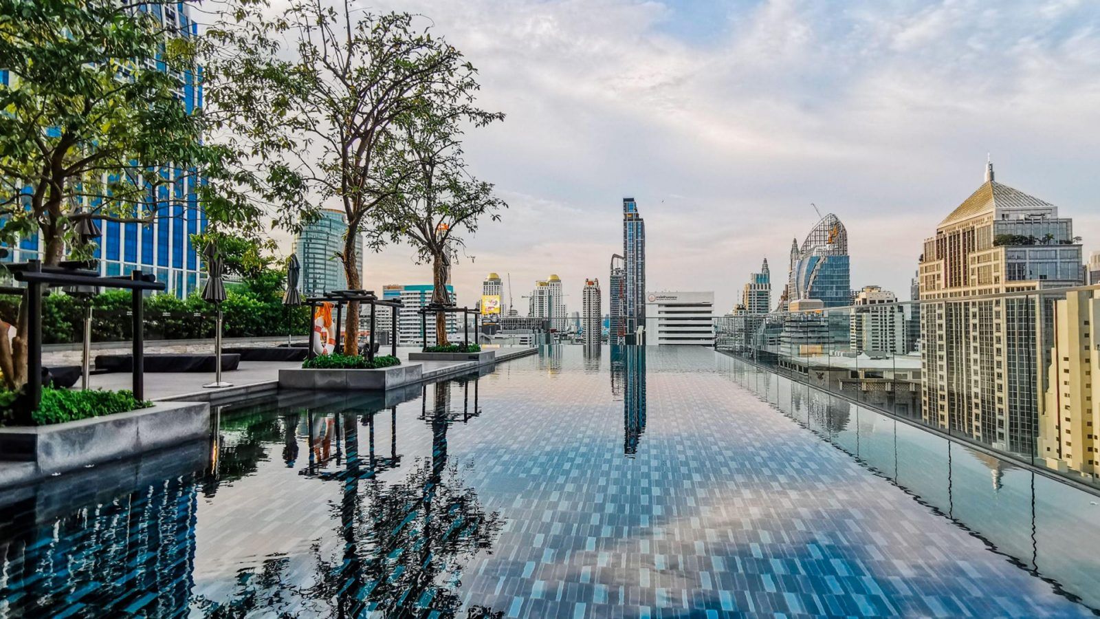 Sindhorn Midtown Hotel, a Family Hotel in the Heart of Bangkok