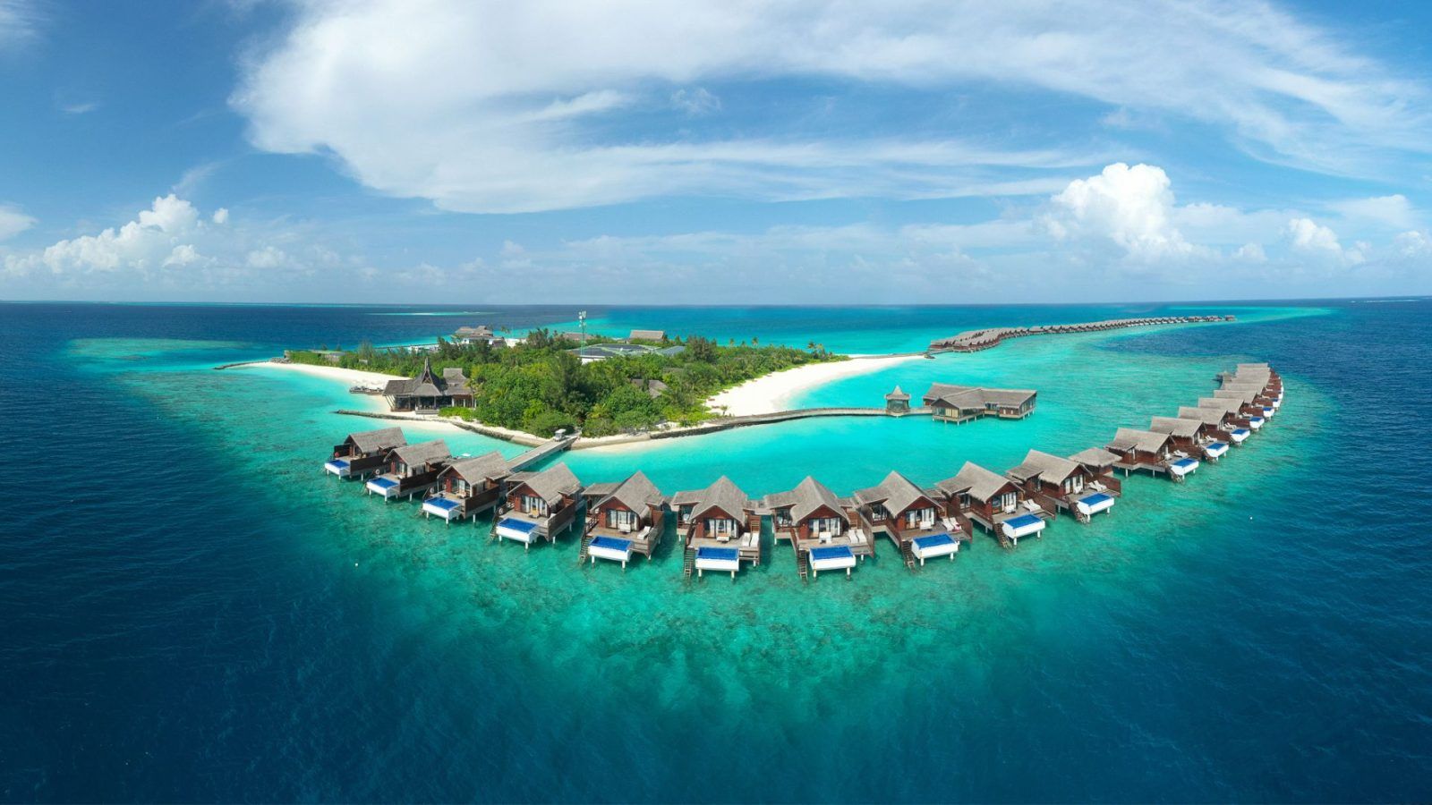 Grand Park Kodhipparu Maldives Offers Verdant and Luxurious Surrounds