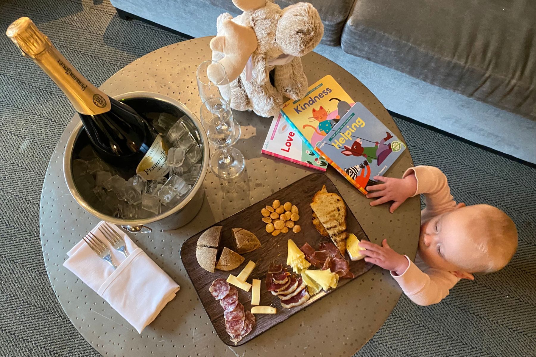 My Toddler's Been on 79 Flights to 95 Hotels in 15 Countries. Here's How