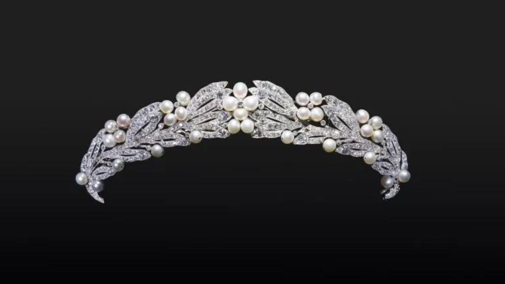 Cartier & Women Exhibition At The HK Palace Museum