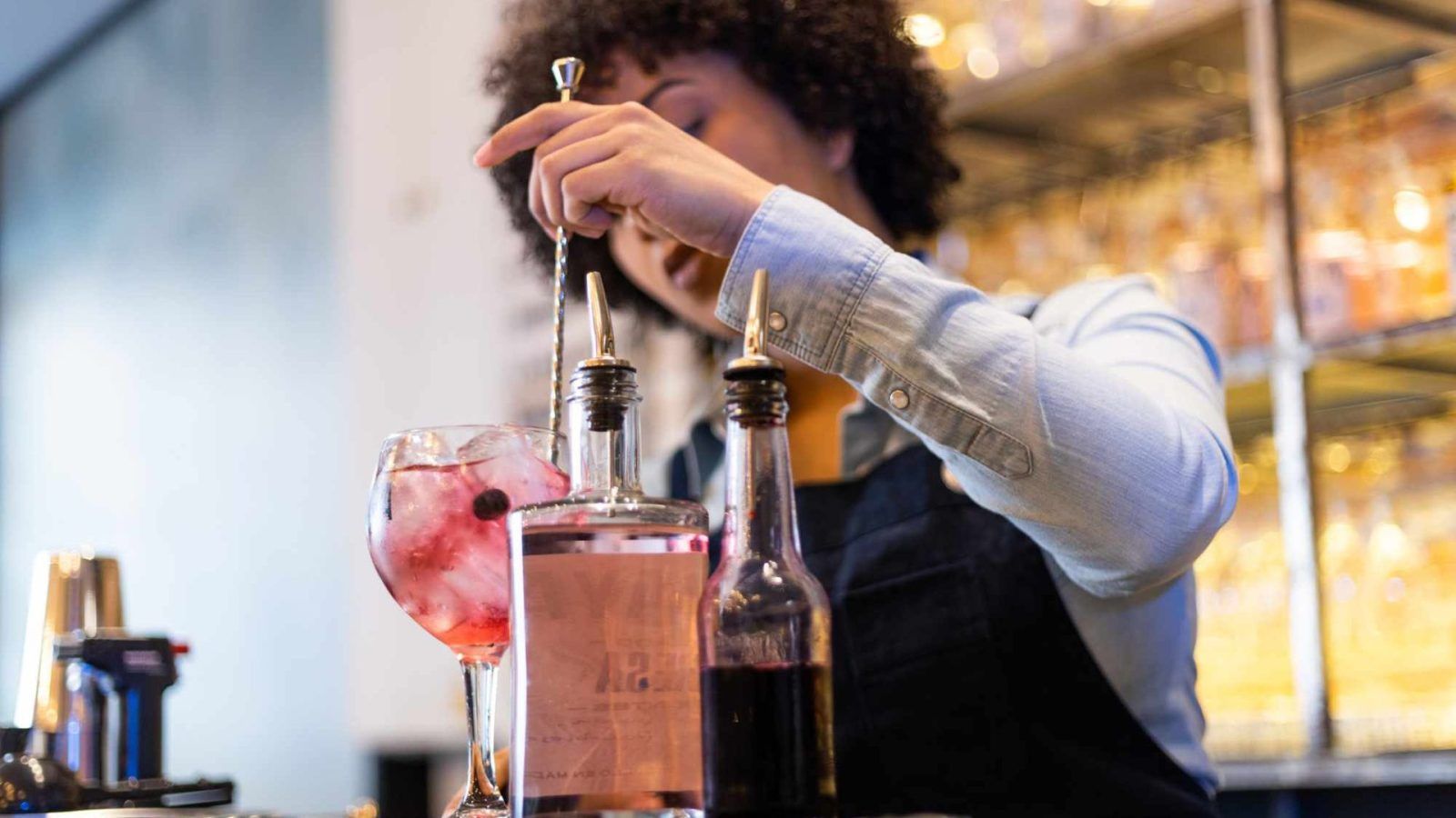 Annoying Things You’re Doing At A Bar
