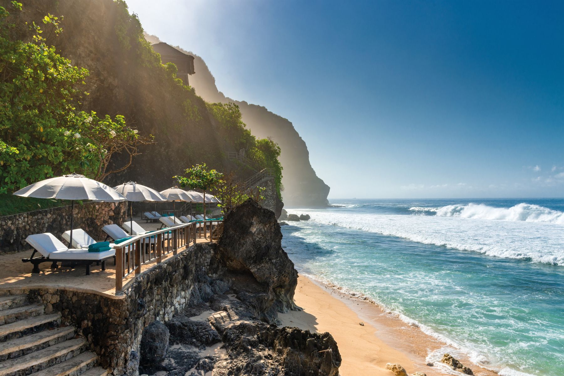 The Ultimate Guide to Uluwatu, Bali’s Coolest Neighborhood