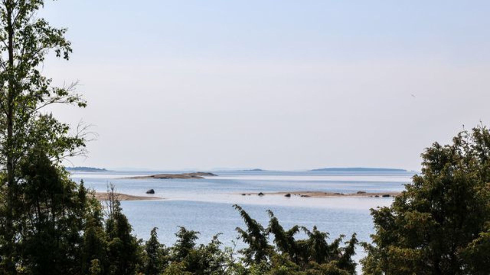 Finland Island Ulko-Tammio Is Asking Tourists To Put Their Phones Away