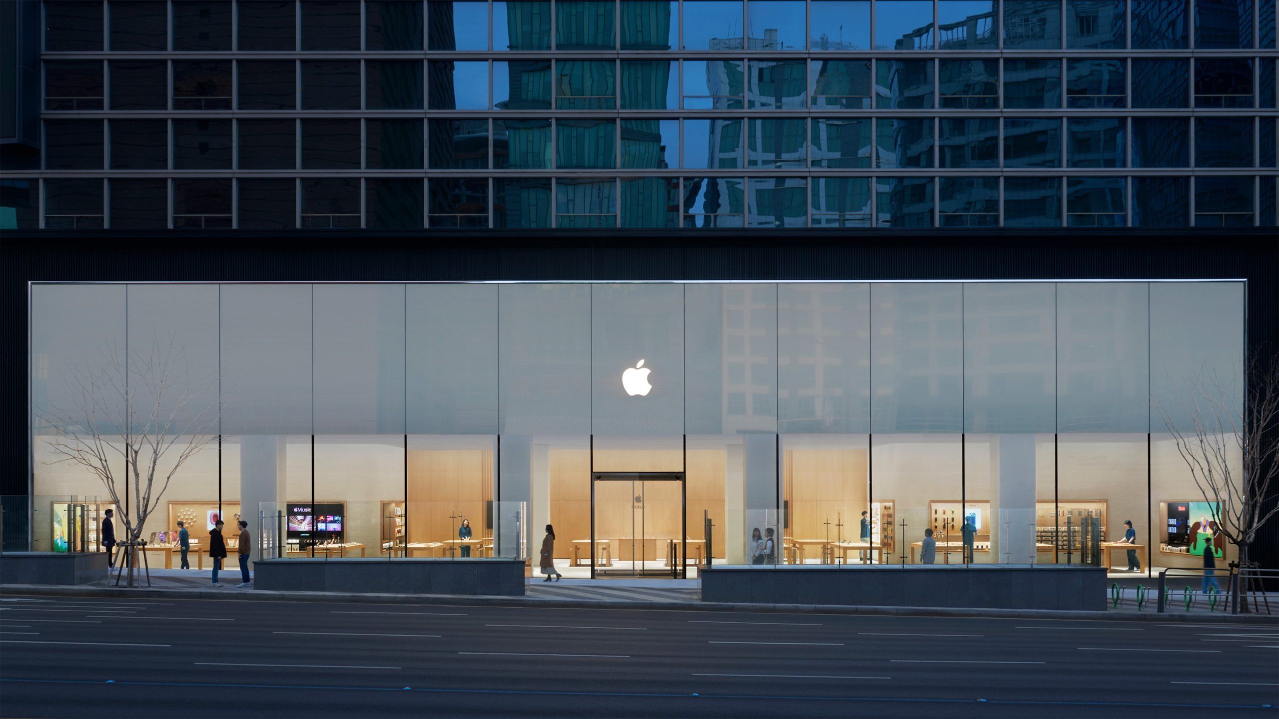 Tech Wonderland: Some Of The Most Beautiful Apple Stores In Asia