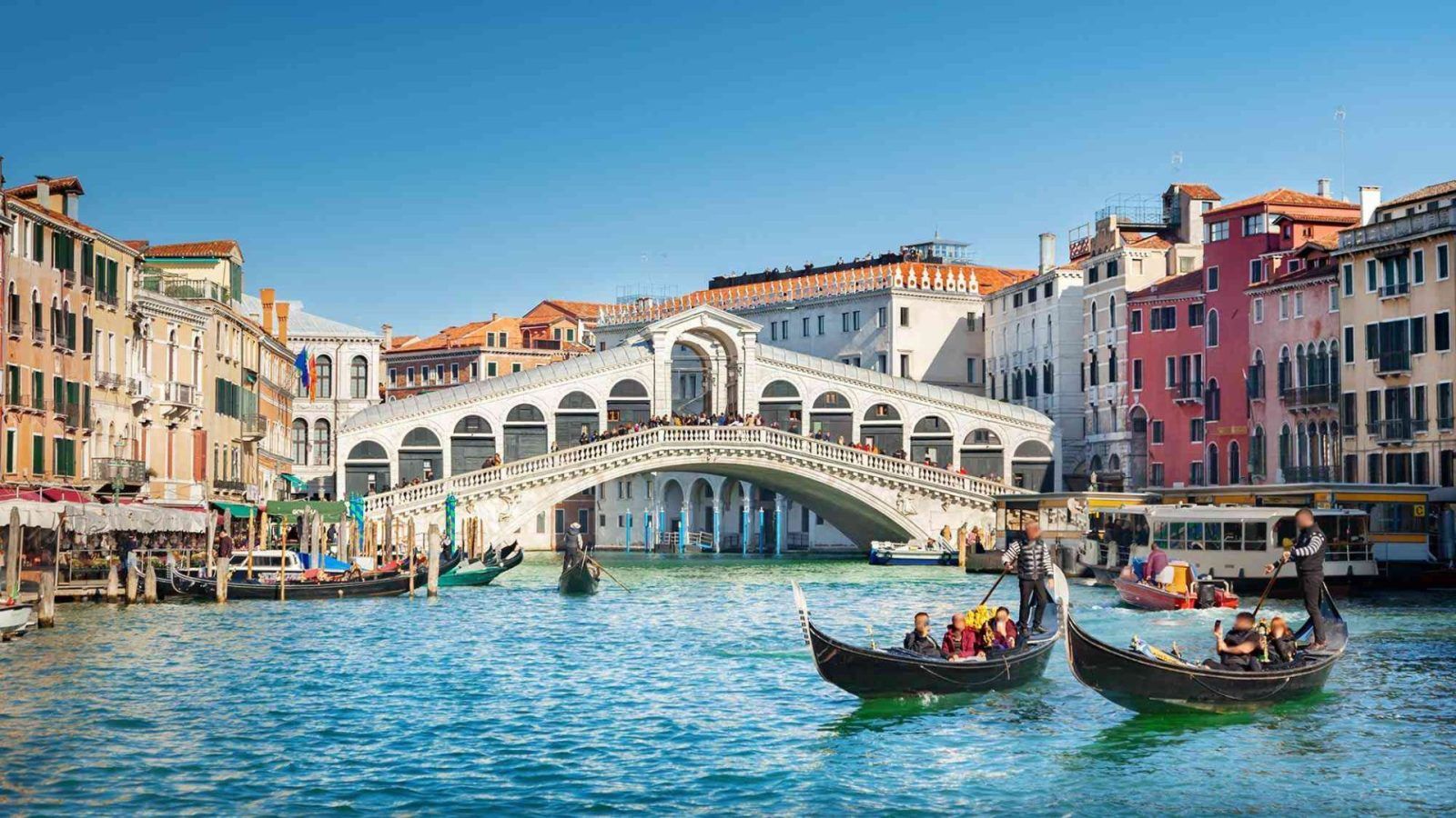 UNESCO Recommends Adding Venice To Its 'In Danger' List