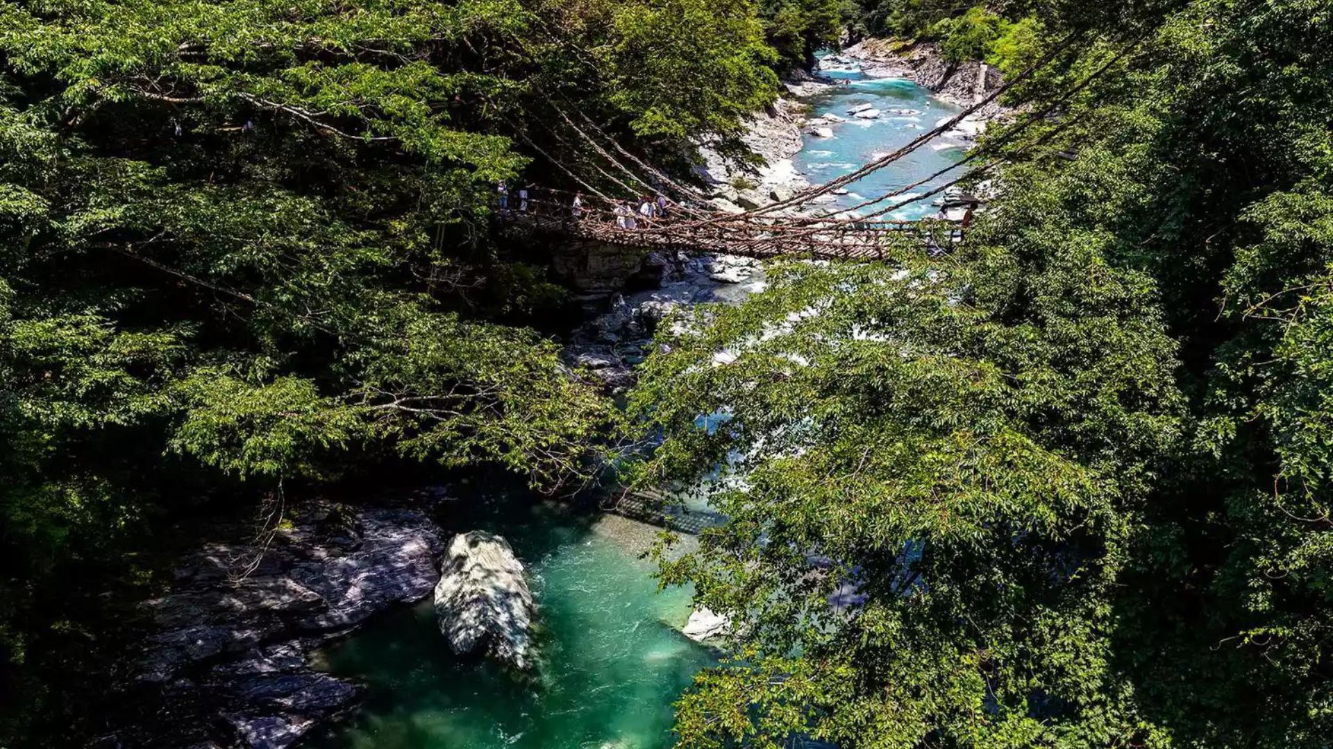 25 Most Beautiful Places In Japan