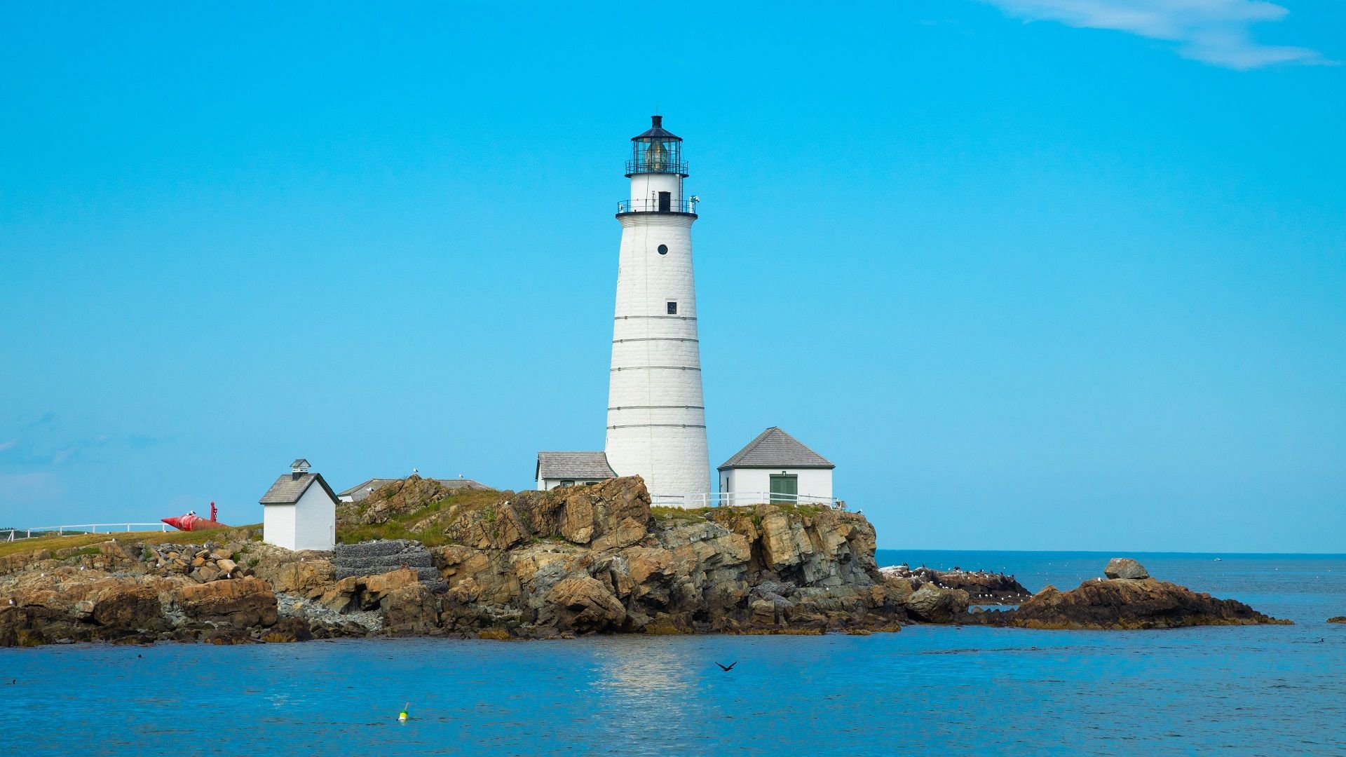 10 Famous & Oldest Lighthouses In The World (Scenic Beach Destinations)