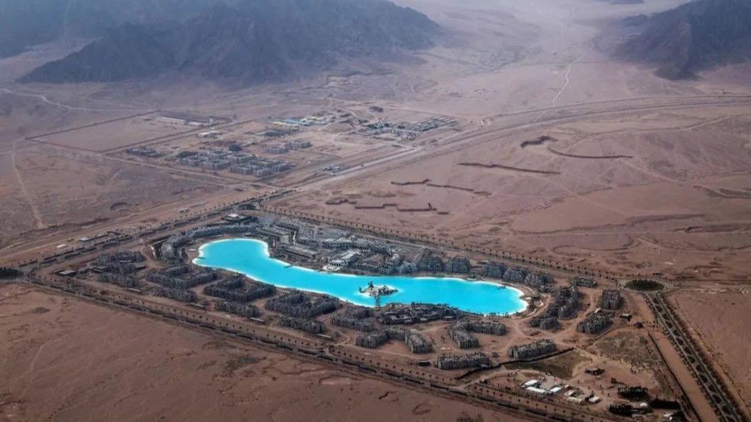 Dive Into Some Of The Biggest Swimming Pools In The World
