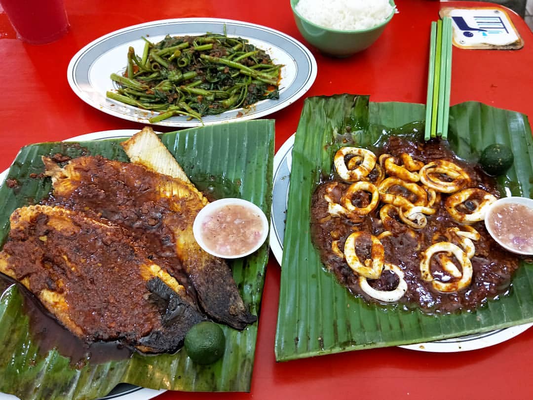 12 Best Stalls To Eat At Adam Road Food Centre, Singapore