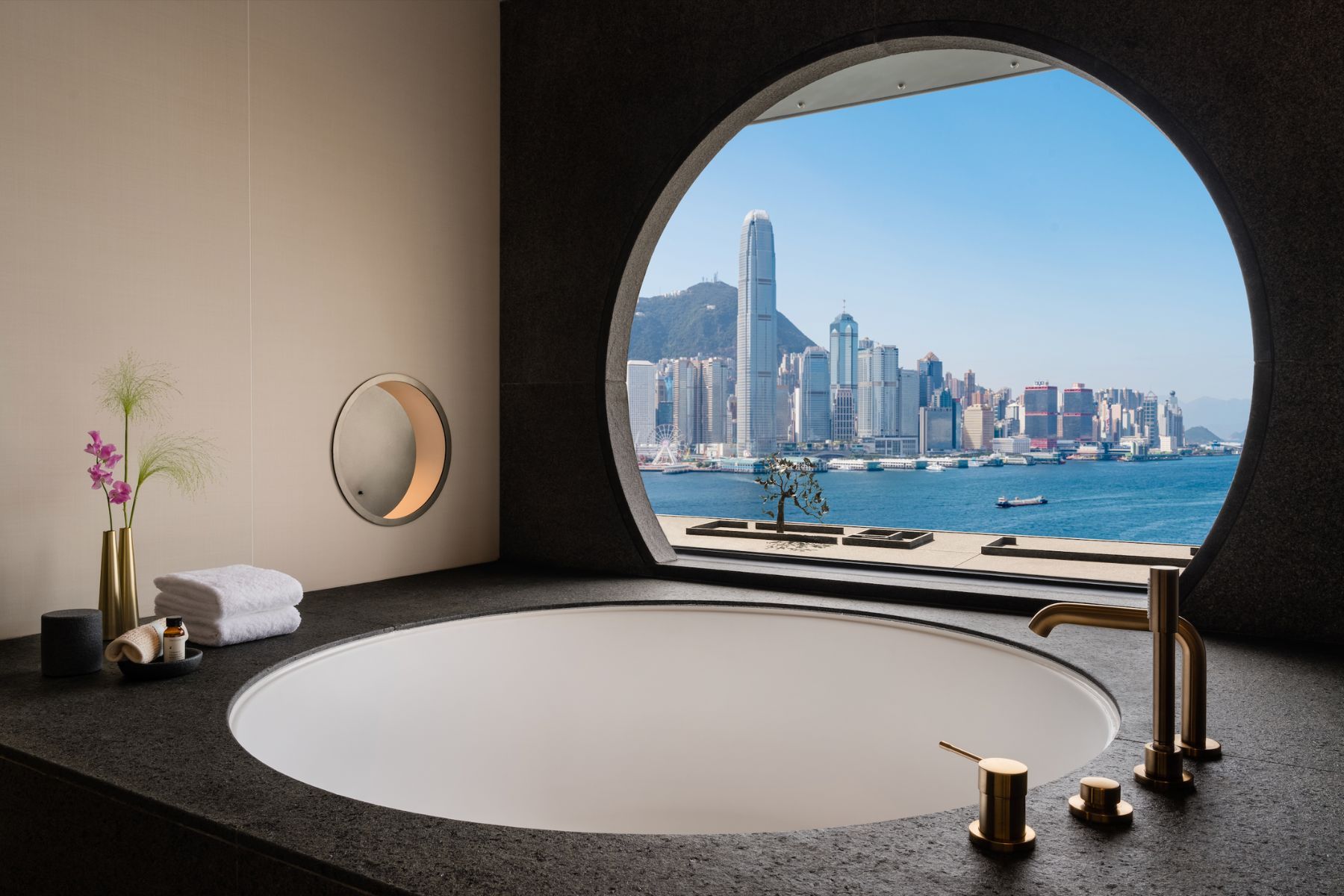 The Regent Is Back in Hong Kong, and, Wow, Is It a Beaut
