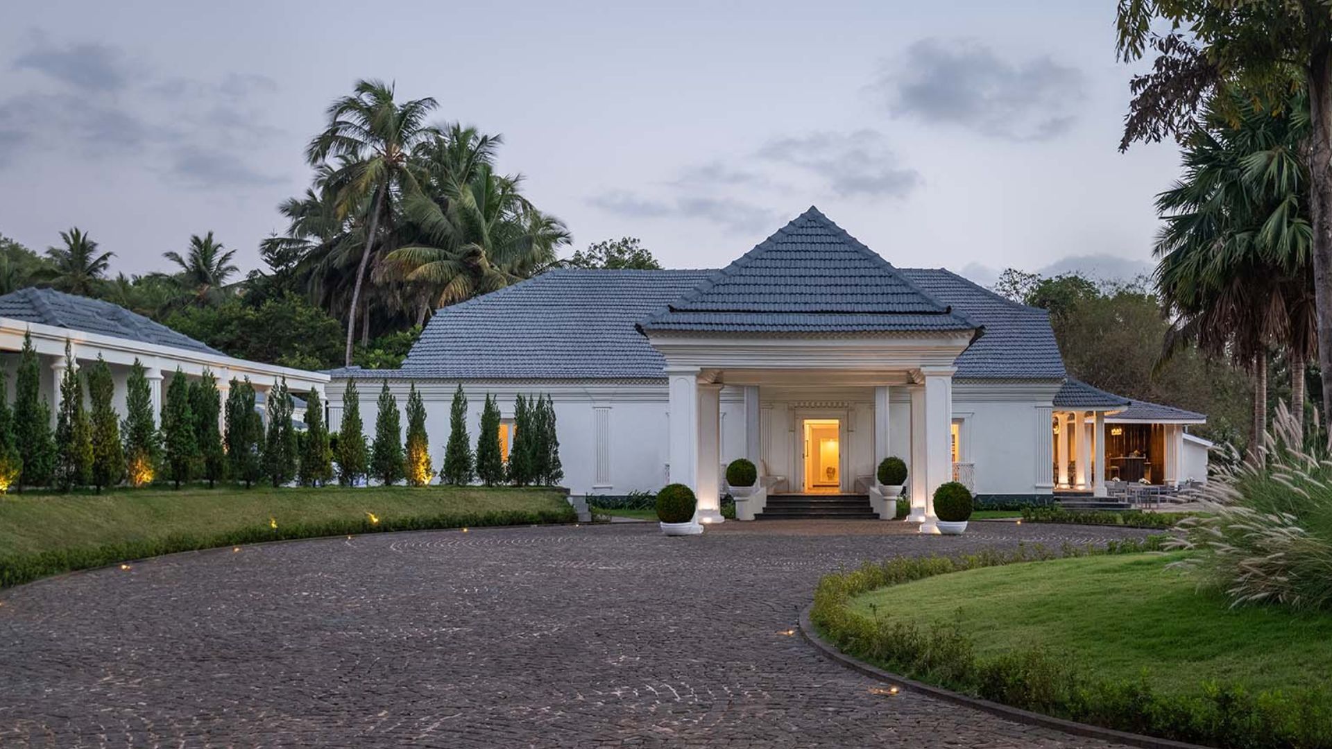 Goa Vs Kerala Trip: Guide To Choosing The Best Beach Destination 2024