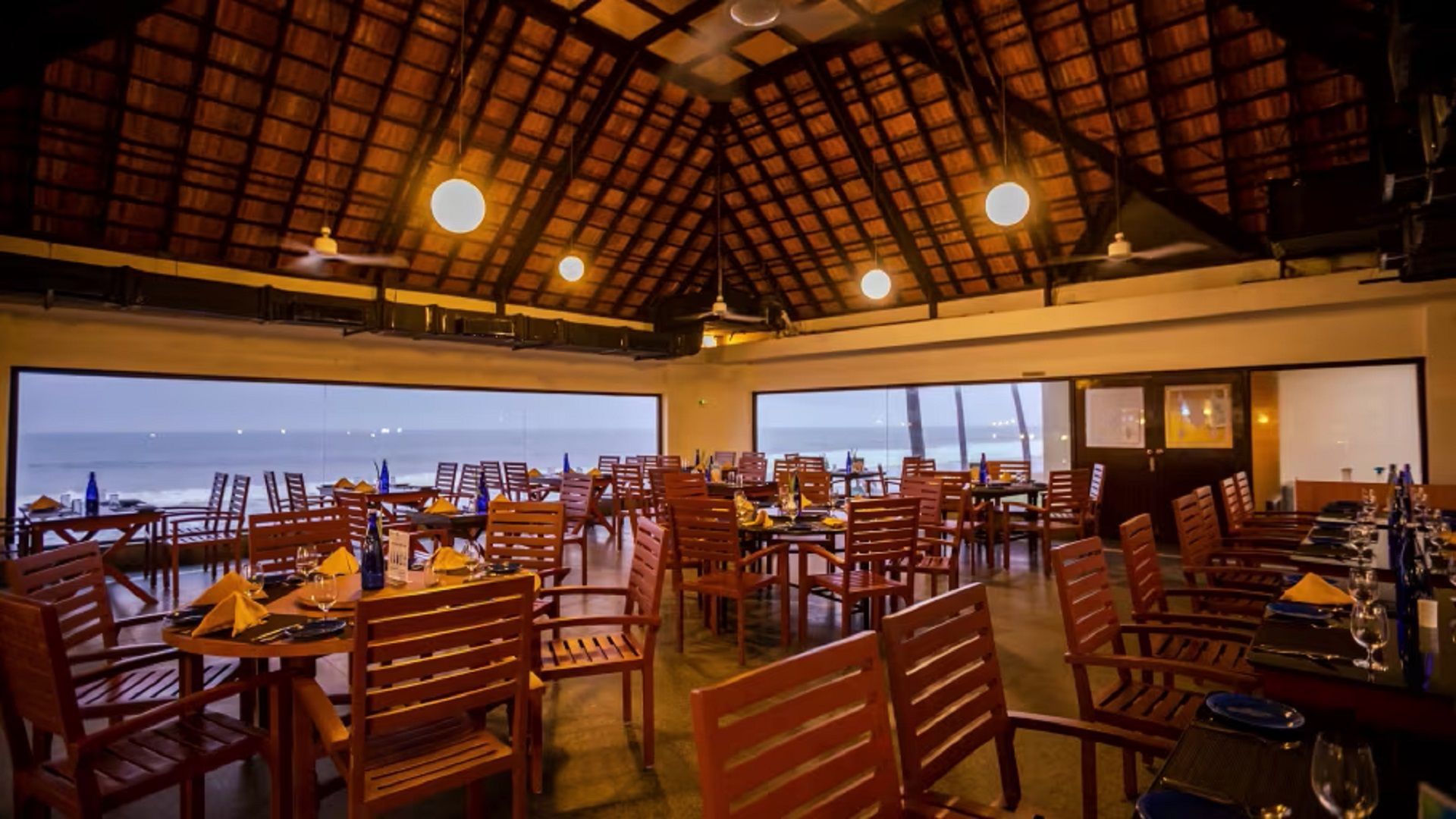 Beach Restaurants In India: Savour Delectable Meals With Sea Views