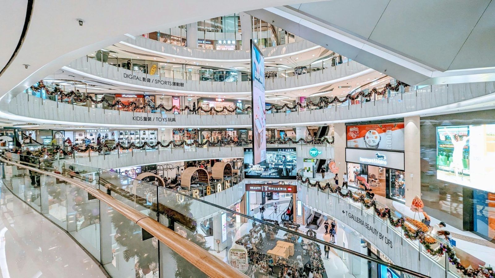 Hong Kong Shopping Guide: The Best Malls And Streets To Shop