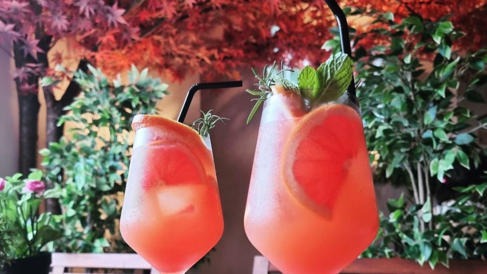Interesting Cafes And Restaurants Around The World