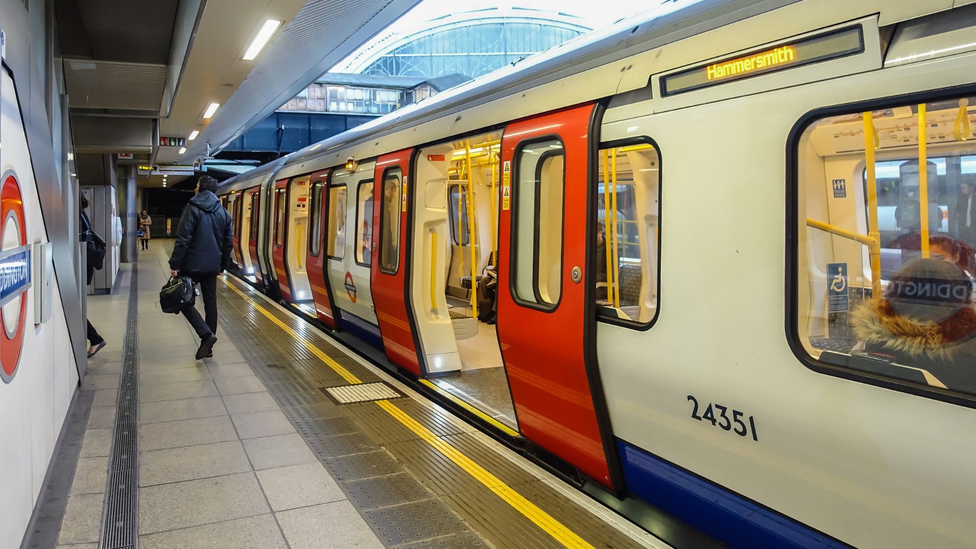 London Itinerary: Ultimate 7-10 Days Plan To Explore Hidden Gems 2024