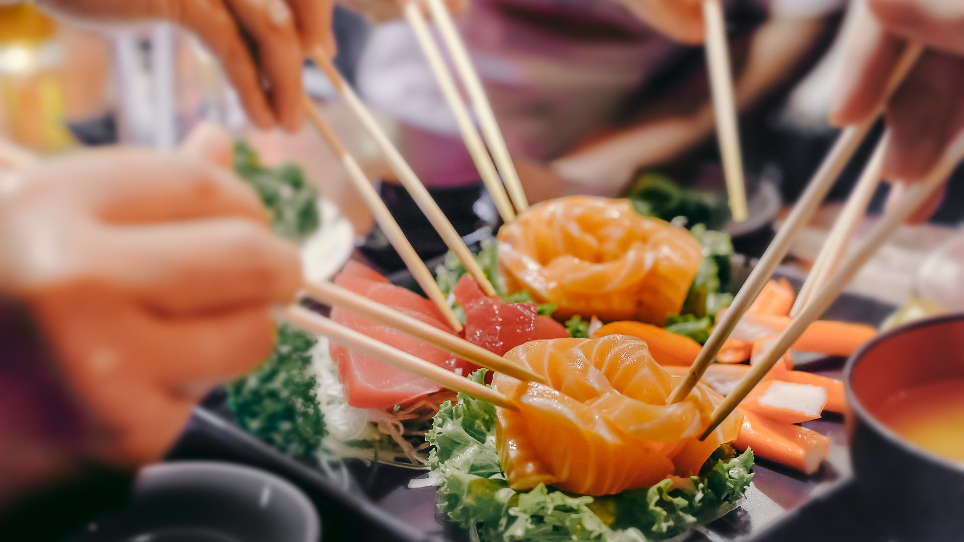 20 Things NOT To Do In Japan – Etiquette Guide For Japan Tourists 2024