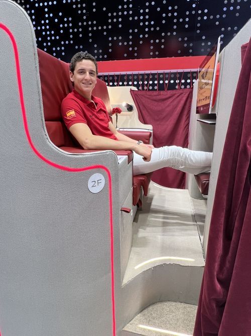 Reimagined First And Business-Class Seats On Double-Level Airplanes