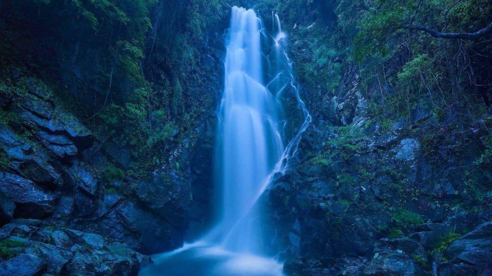 8 Surreal Waterfalls In Hong Kong That Should Be A Part Of Your Itinerary